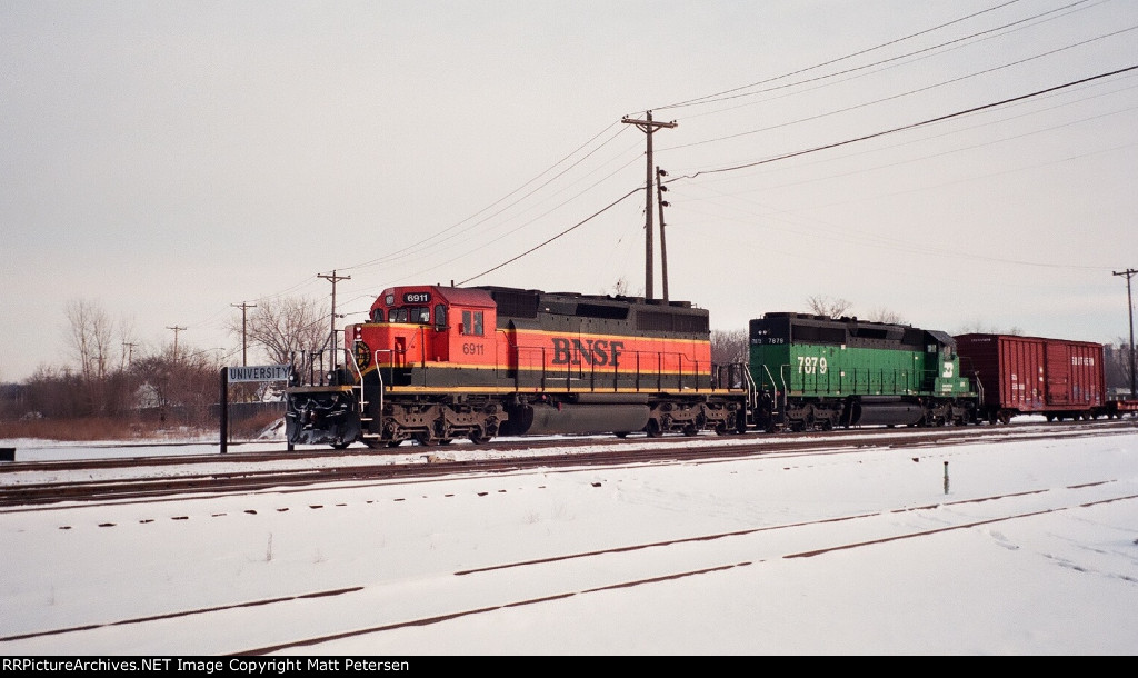 BNSF 6911